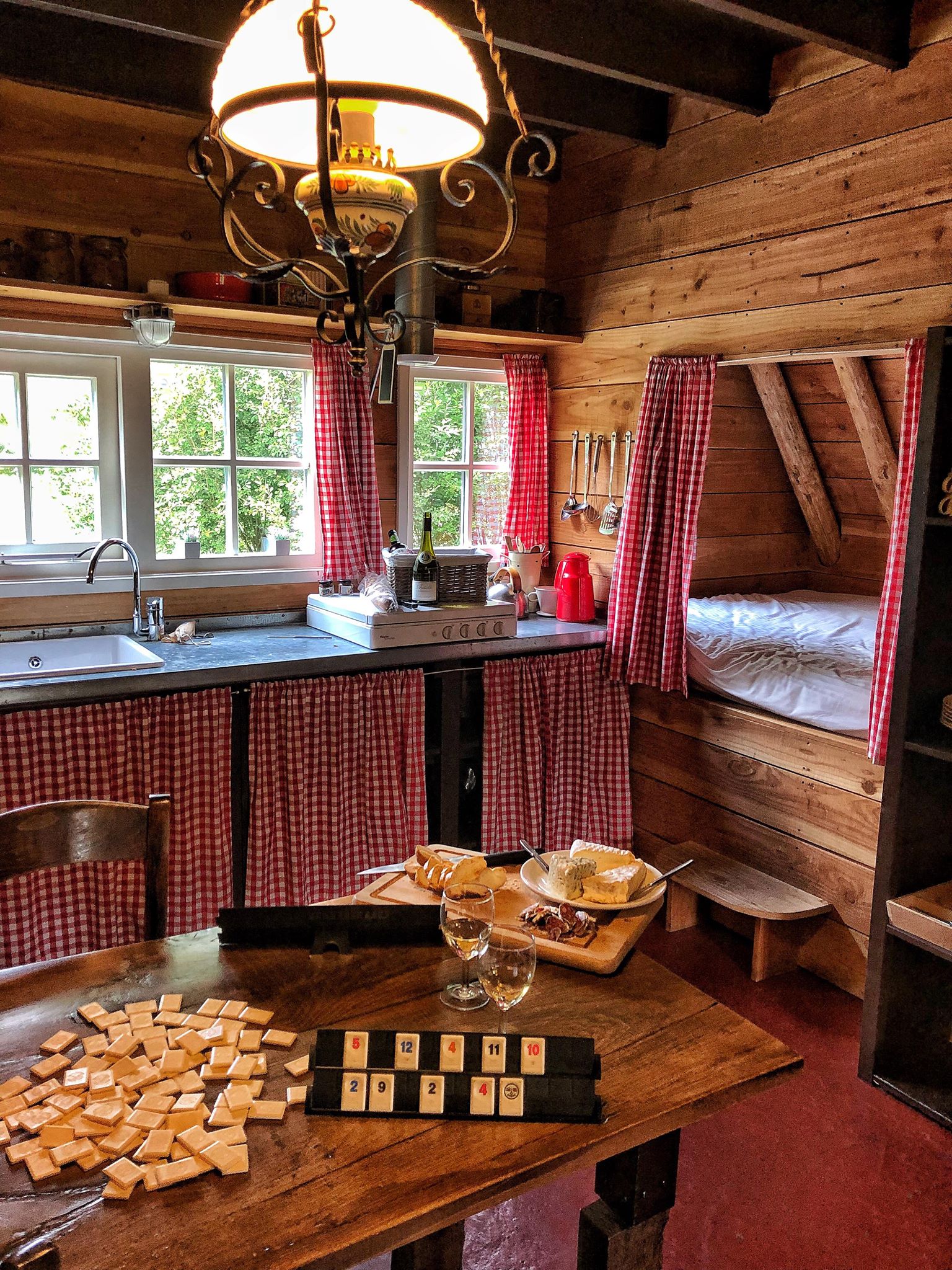 Uniek overnachten in een plaggenhut in Drenthe - Daily Nonsense